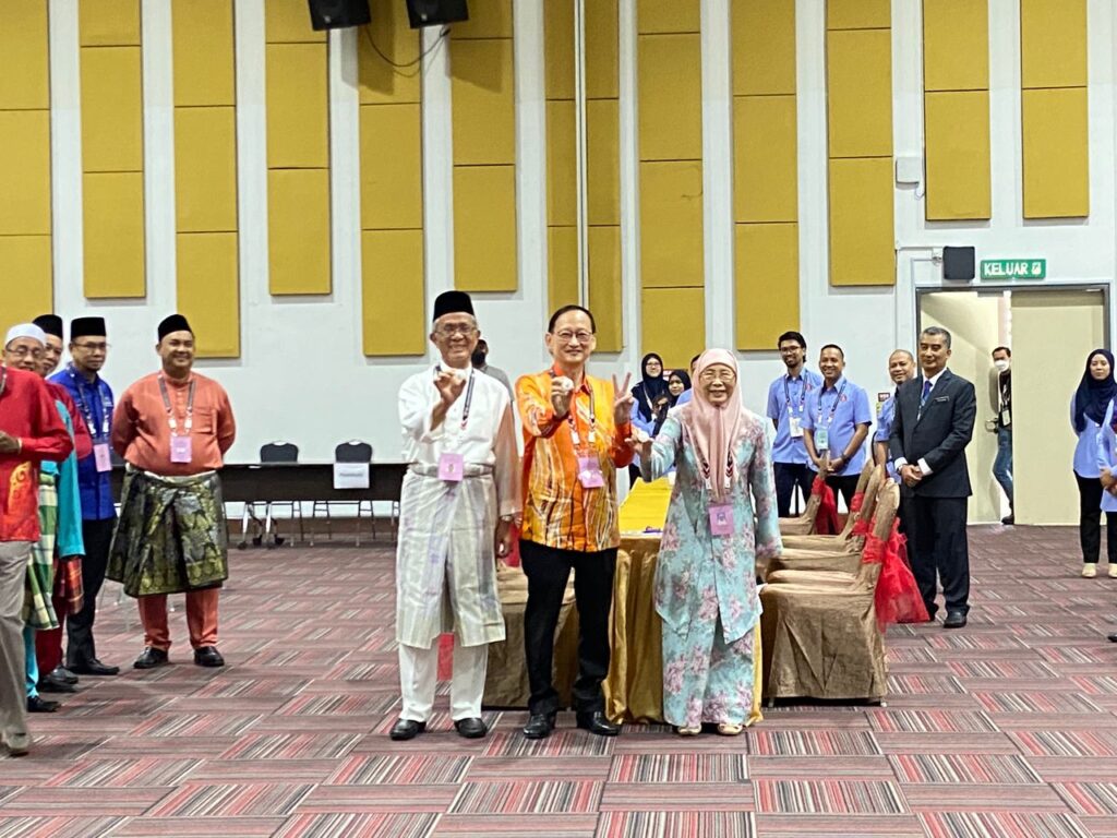 Wan Azizah hadapi saingan tiga penjuru di Bandar Tun Razak