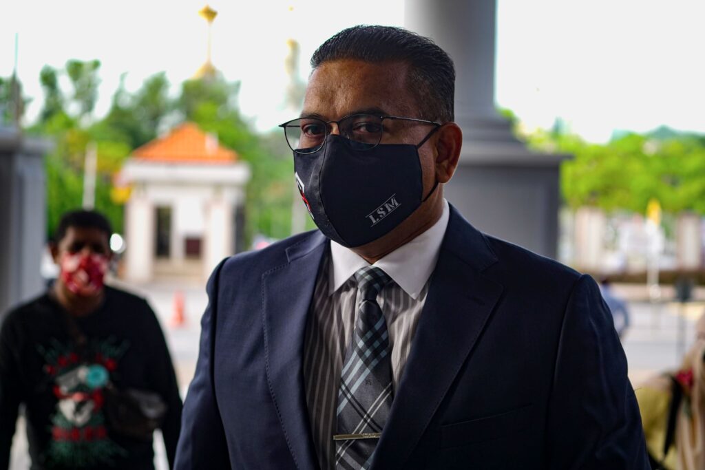 Kes saman Lokman Adam Januari 2024 - Utusan Malaysia