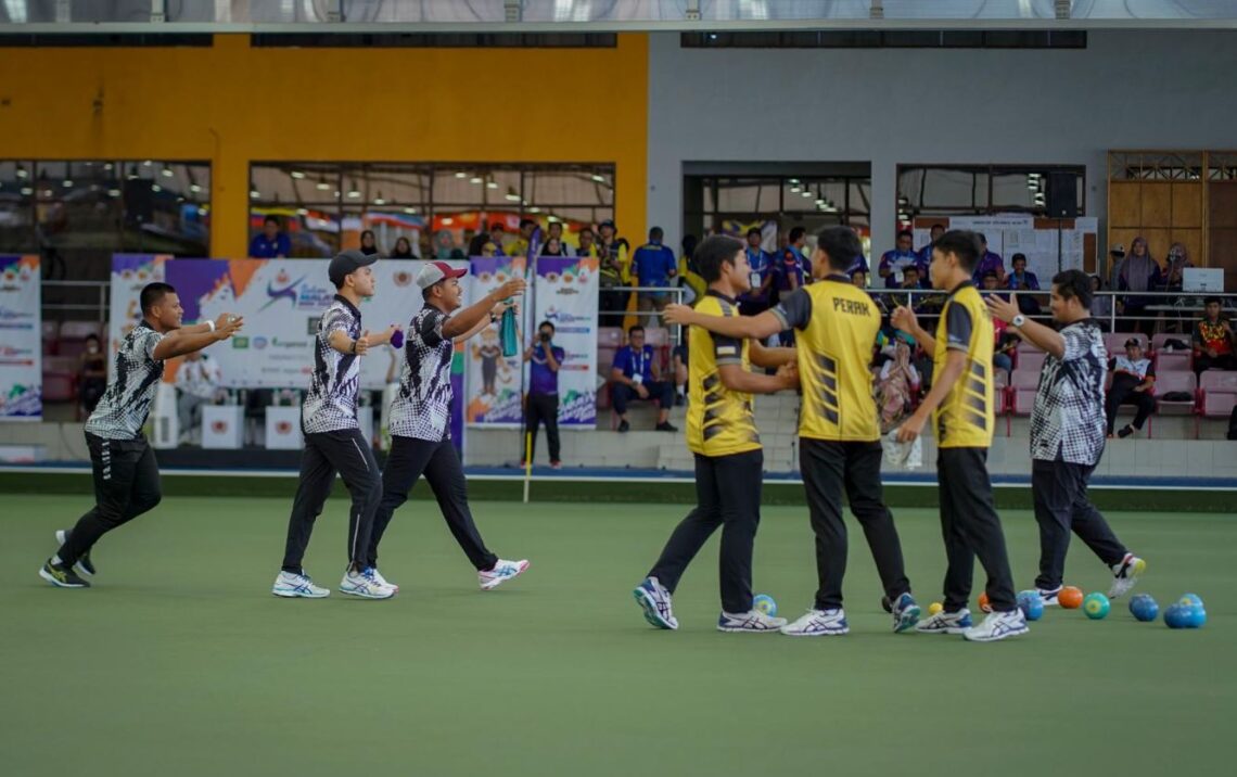 Boling padang hadiah pingat emas keenam Perlis