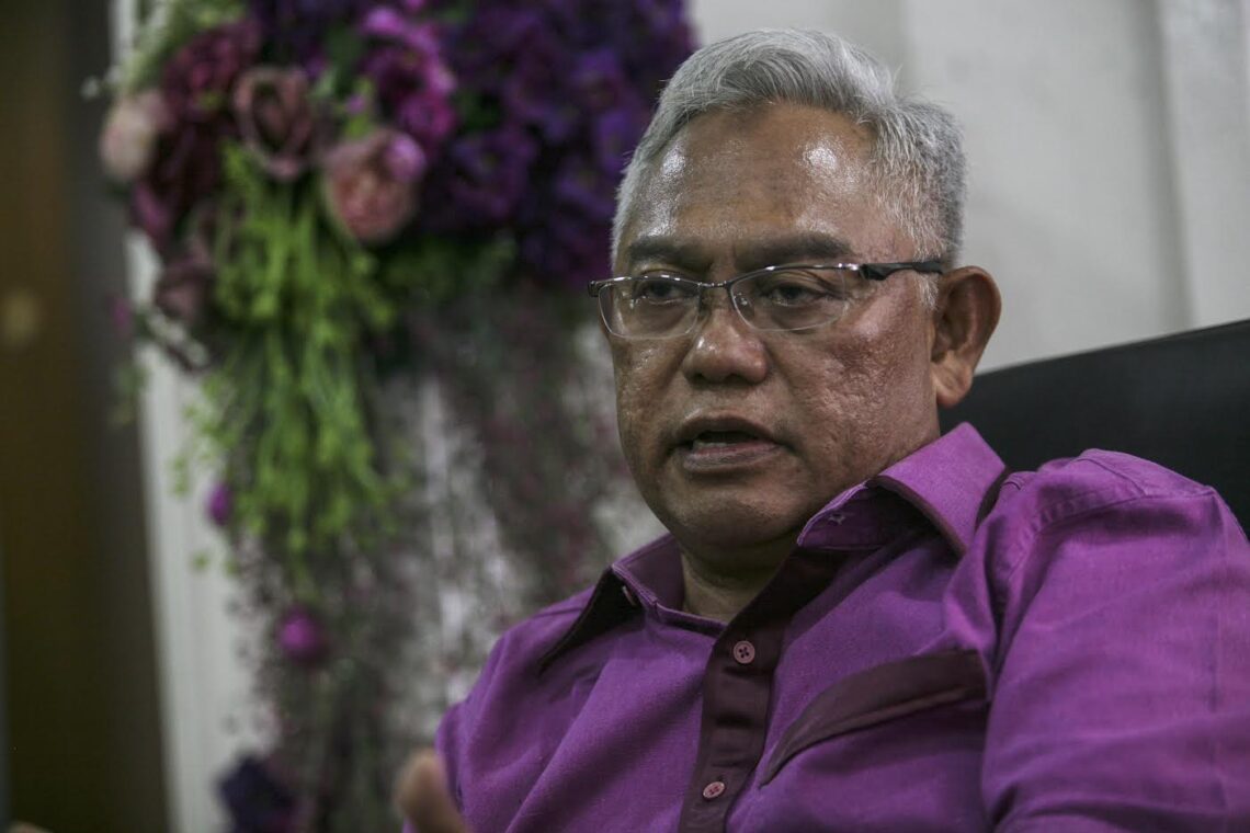 'Sumpah saya tidak upah calon bebas' - Noh - Utusan Malaysia