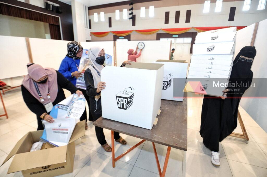 SPR bersedia Undi Awal PRU15 - Utusan Malaysia