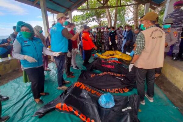 Feri karam di Indonesia: Sembilan mayat ditemukan - Utusan Malaysia