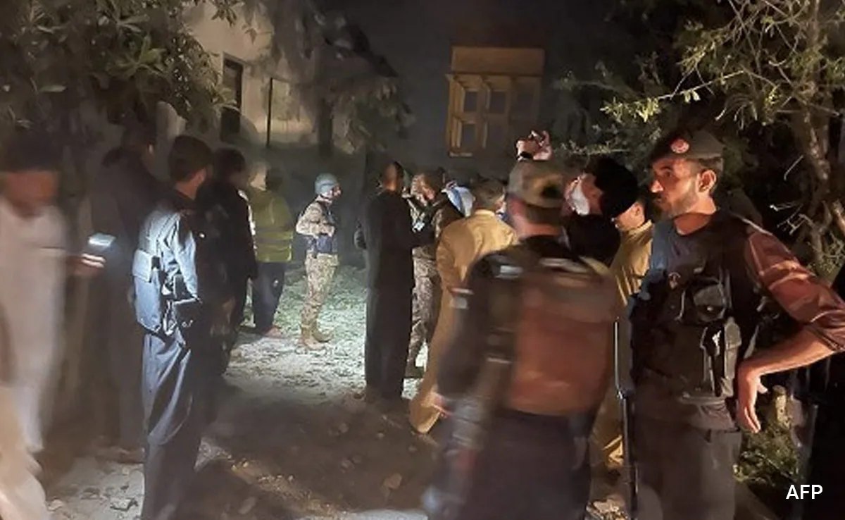 13 maut, lebih 50 cedera letupan depoh senjata di Pakistan