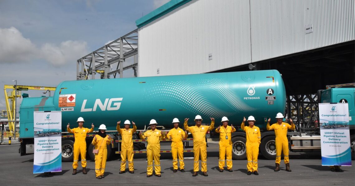 Petronas raikan penghantaran LNG ke 1,000 - Utusan Malaysia