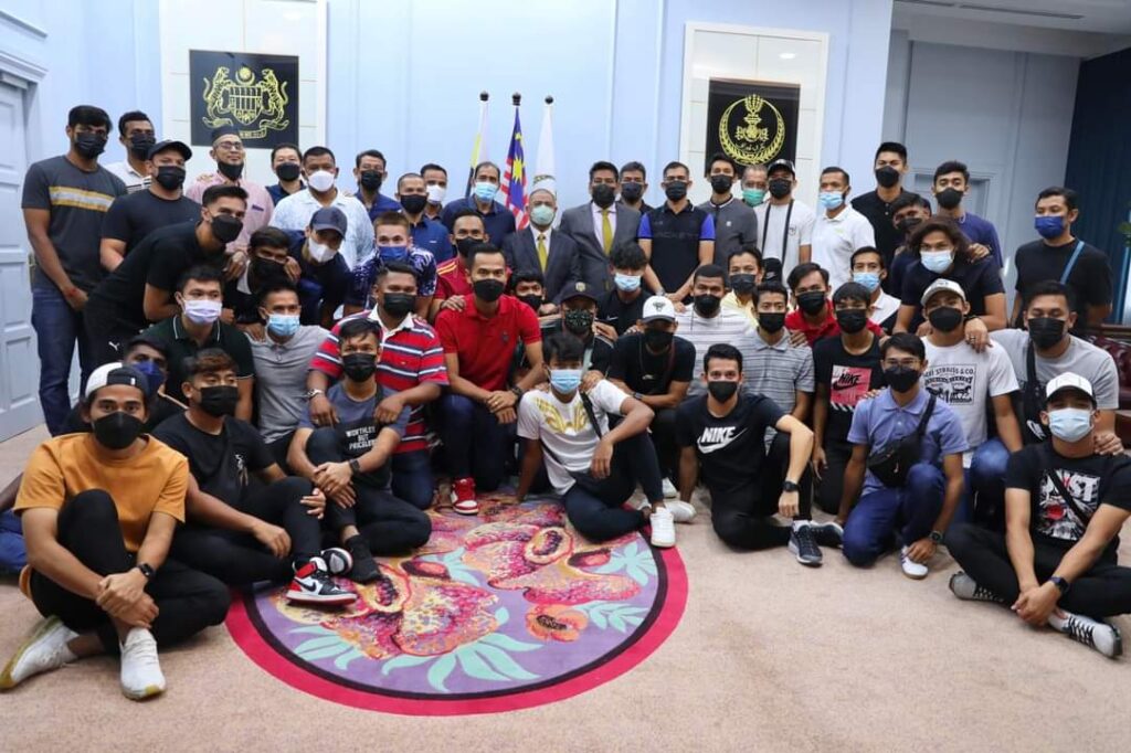 Pemain Perak dapat duit raya RM1,000 - Utusan Malaysia