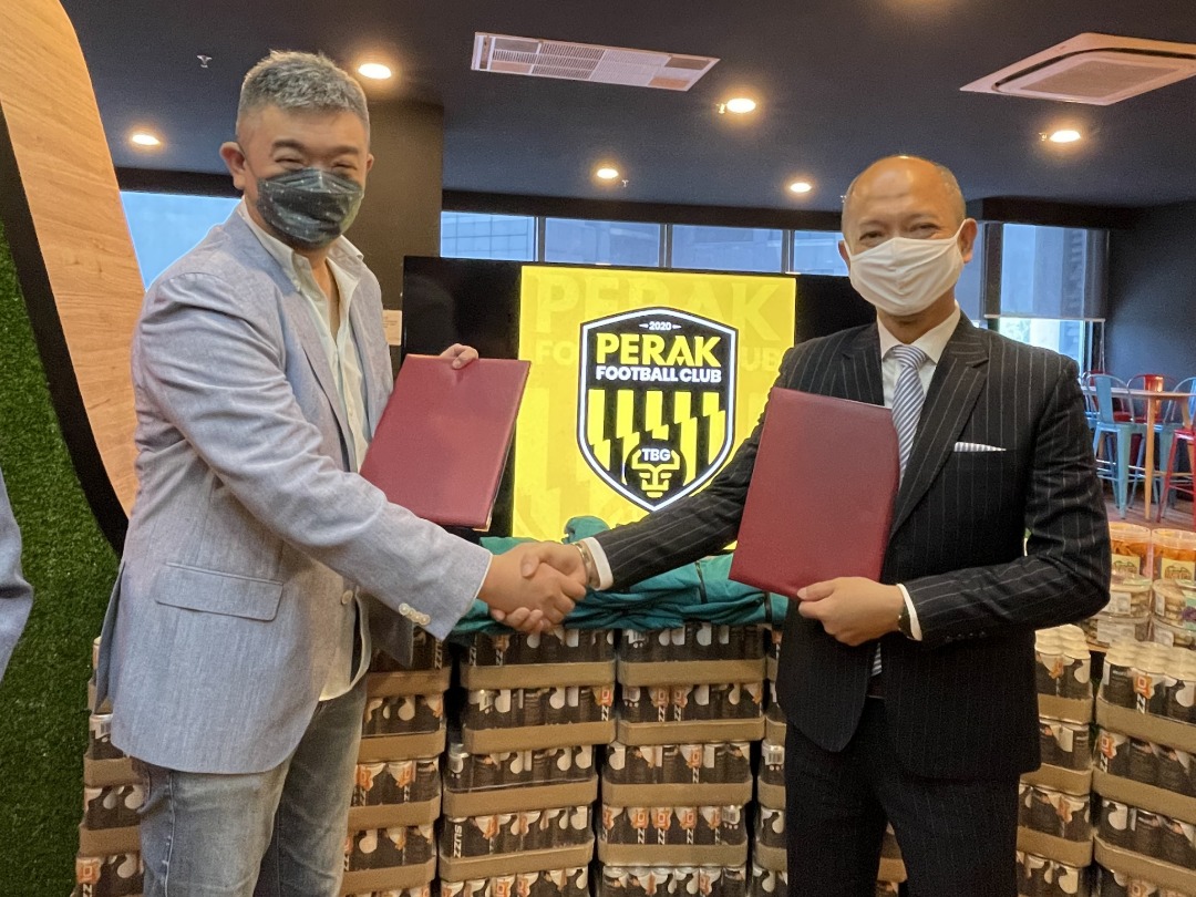 Pemain Perak FC beraya dengan senyuman