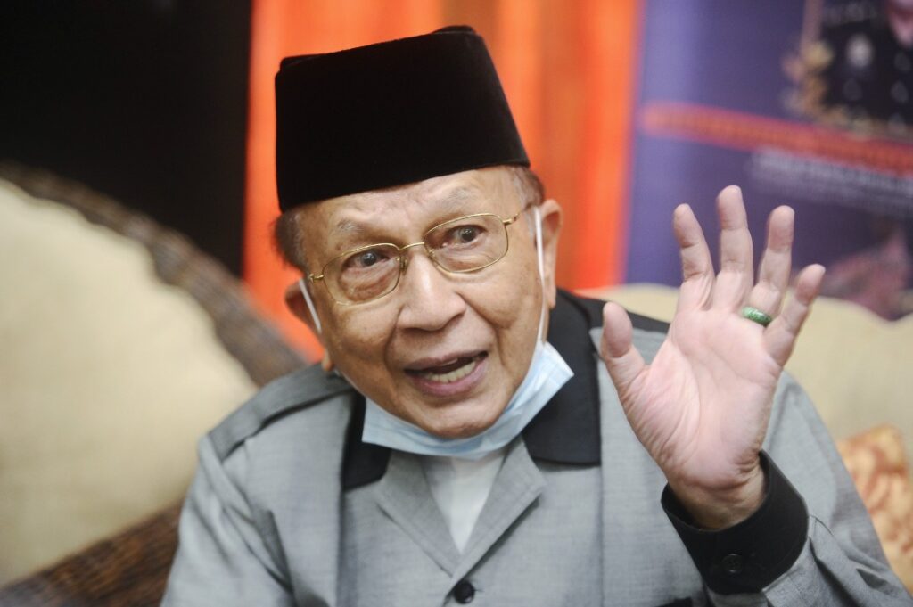 Minta pakai cermin mata lebih tebal - Rais Yatim - Utusan Malaysia