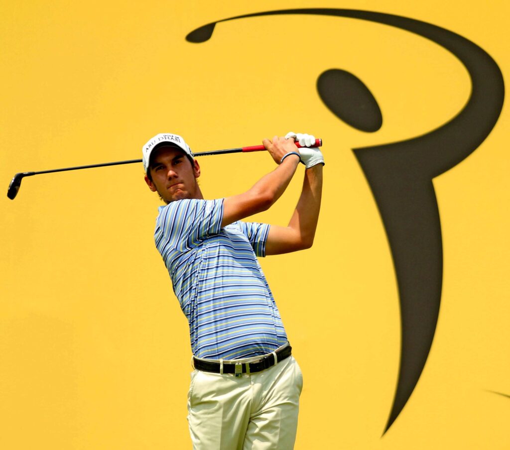 Keindahan aksi dalam sukan golf - Utusan Malaysia