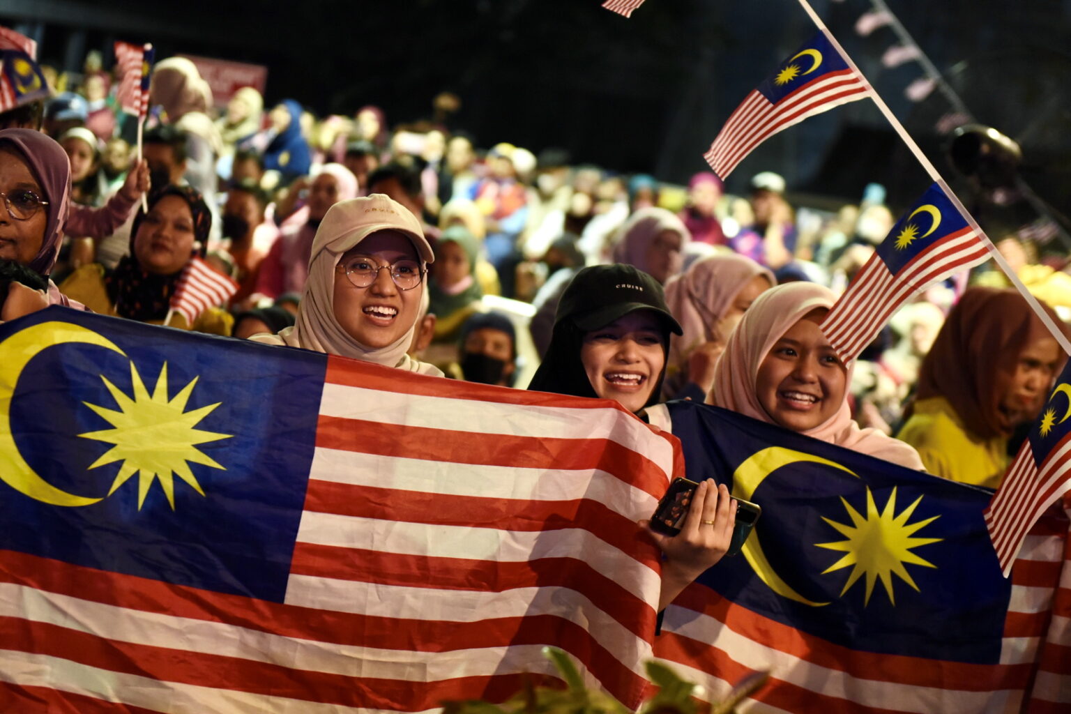 AMBANG MERDEKA 2022 MERIAH - Utusan Malaysia