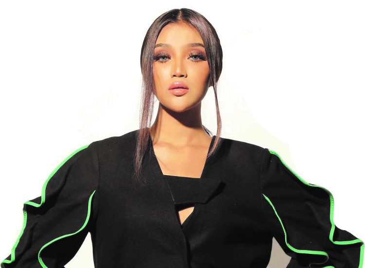 Scha Elinnea nafi seksi untuk perhatian - Utusan Malaysia