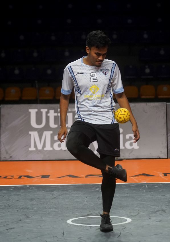 Syahril mahu keluar dari bayangan abang - Utusan Malaysia