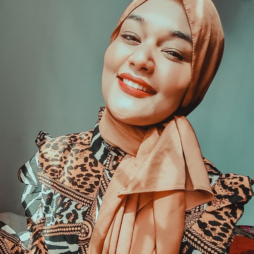 Hero anak perempuan adalah bapanya - Thalia Rasul - Utusan Malaysia