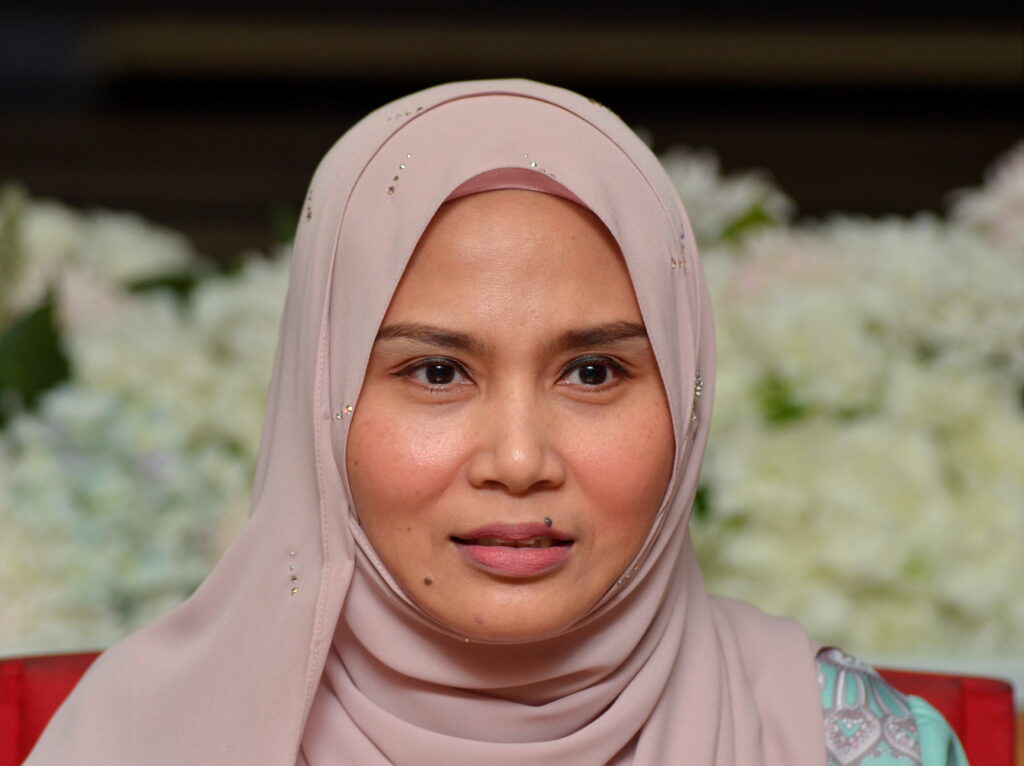 Covid-19: Risiko jangkitan di IPT lebih besar berbanding sekolah ...