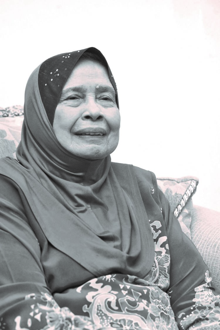 Tun Rahah lalui pelbagai era pembangunan Malaysia - Utusan Malaysia