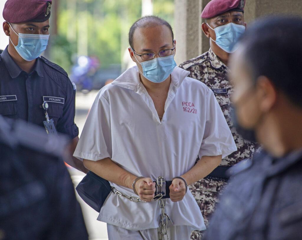 Alvin Goh, adik didakwa terima RM2.14 juta hasil aktiviti haram ...