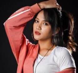 Erin CTJ mahu popular 'berisi' - Utusan Malaysia