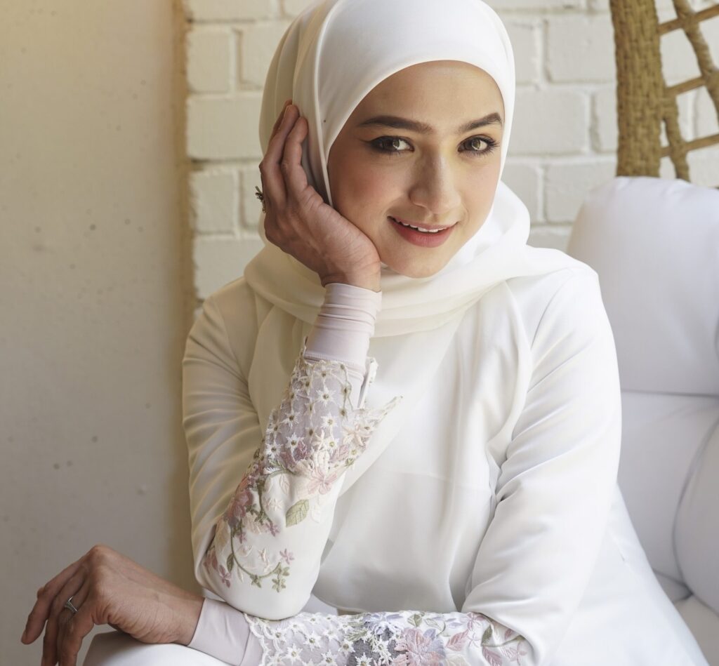 Jadi pengacara perlu berilmu - Utusan Malaysia