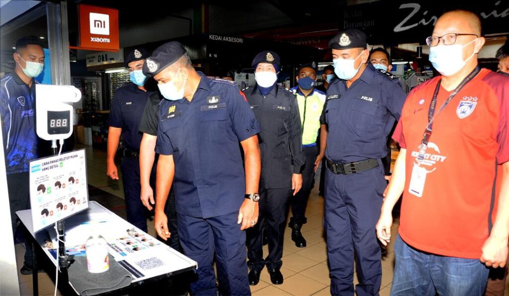 Polis Johor gerak operasi pematuhan SOP - Utusan Malaysia