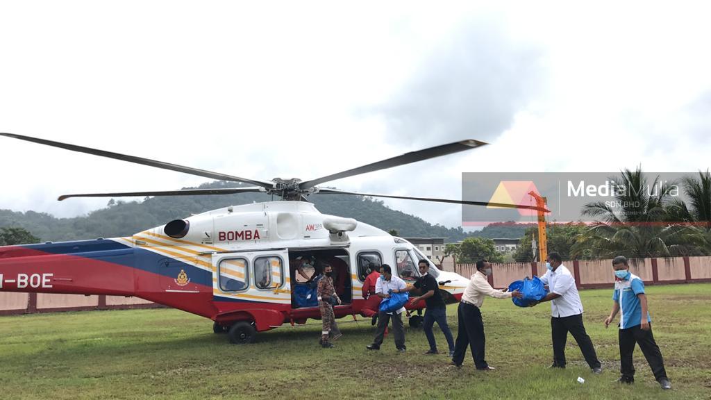 Unit Udara Bomba bantu hantar 3.1 tan bekalan makanan - Utusan Malaysia