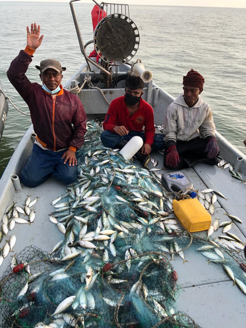 Bot nelayan diusahakan pelarian Rohingya ditahan - Utusan Malaysia