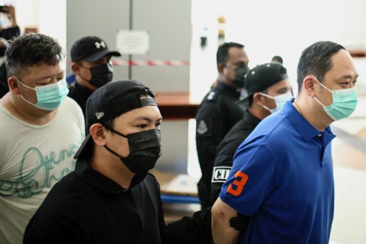 Pukul pengawal peribadi: Ahli perniagaan mengaku tidak salah - Utusan Malaysia