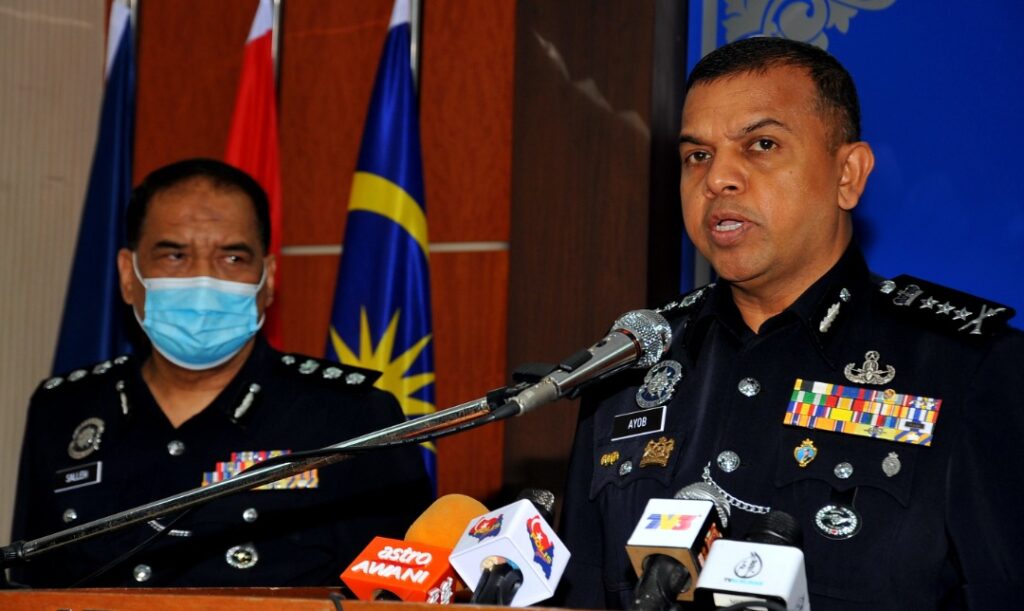 Permohonan notis merah Interpol Datuk Seri Nicky, isteri selesai ...