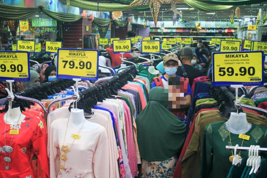 PULAU PINANG -Pasar raya sesak, persiapan saat akhir - Utusan Malaysia