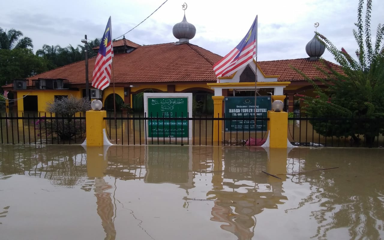102 penduduk pindah akibat banjir di Taiping - Utusan Malaysia 102 penduduk pindah akibat banjir di Taiping - Utusan Malaysia