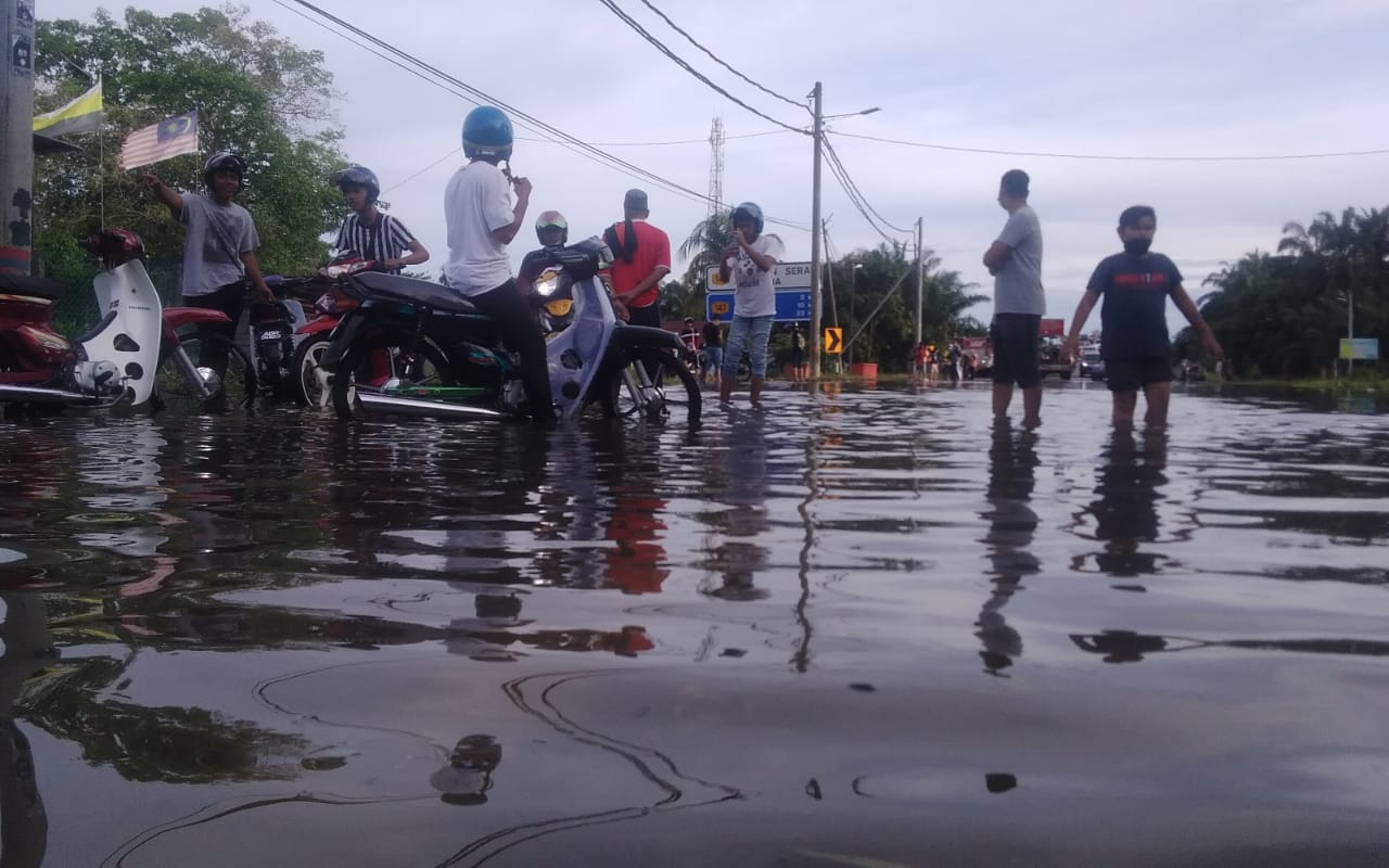 Banjir di Perak belum pulih, mangsa ditempatkan di pusat pemindahan ...