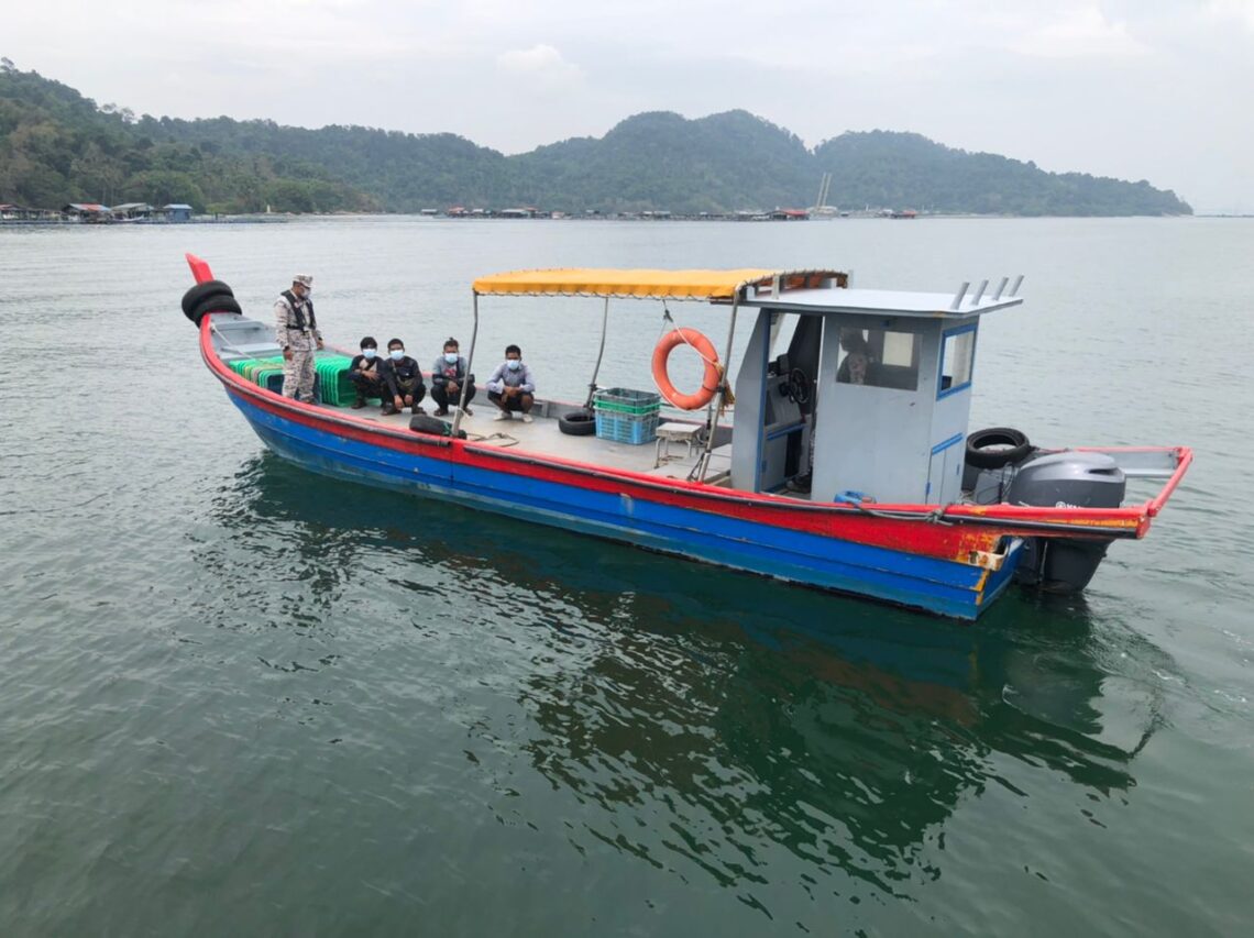 Bot nelayan tempatan diusahakan warga asing ditahan - Utusan Malaysia