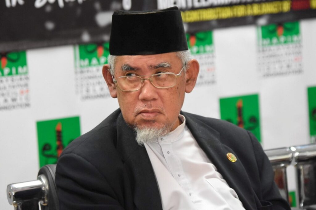 Kematian kanak-kanak akibat kemiskinan amat dikesali - Mohd. Azmi ...