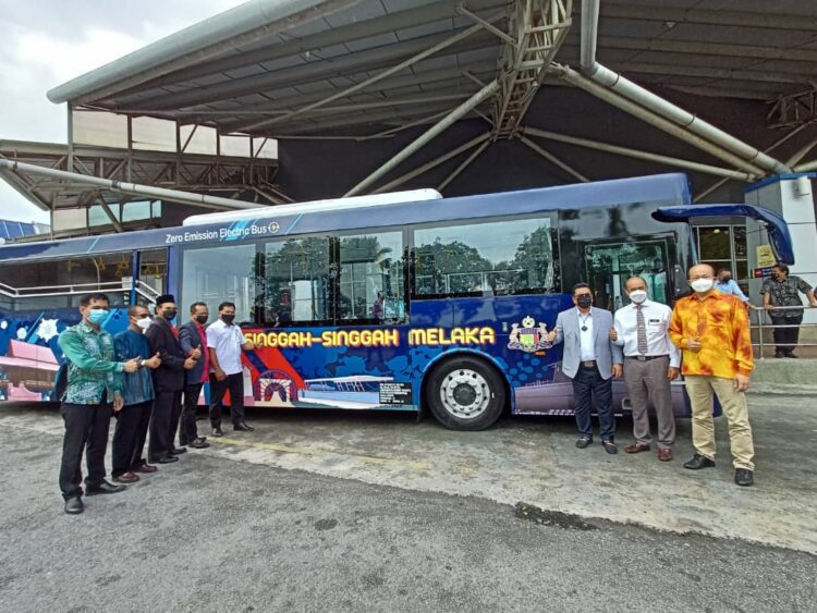 Jalan-jalan di Melaka dengan bas percuma hingga Mei - Utusan Malaysia