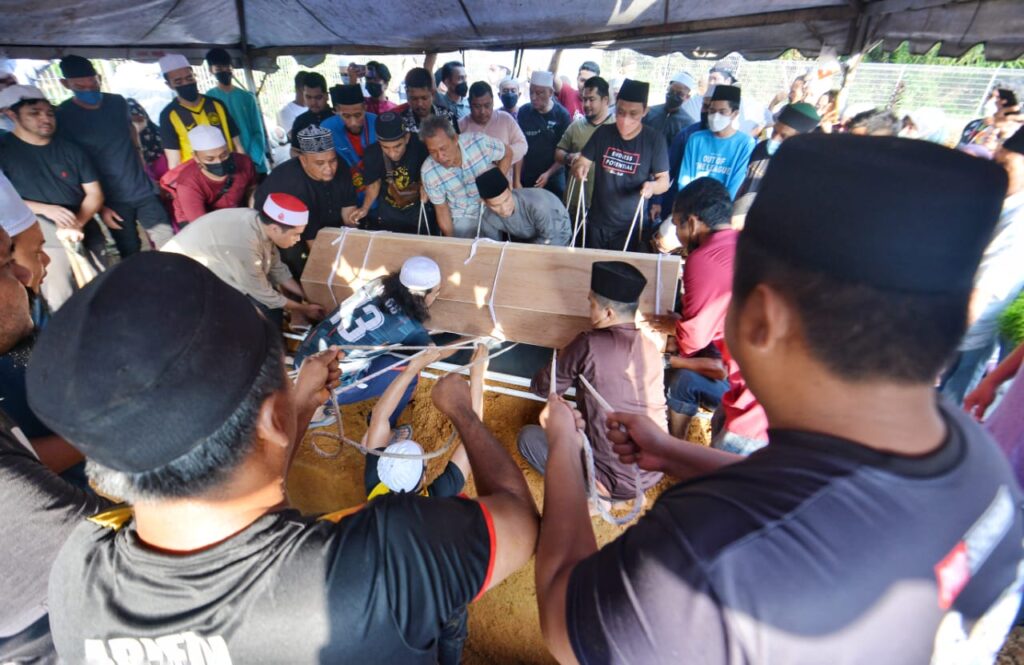 Jenazah Muhammad Nabil Haikal selamat dikebumikan - Utusan Malaysia