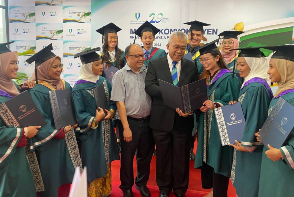 Seramai 4,082 graduan UMP bakal bergraduasi bermula esok - Utusan Malaysia