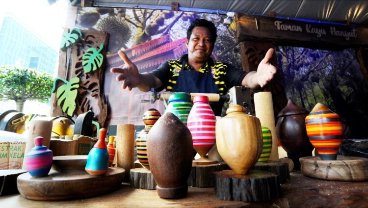 Gasing mini jadi rebutan - Utusan Malaysia