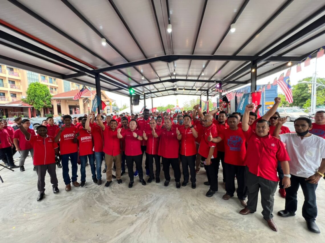 Bersatu yakin cipta gelombang PRU15 - Utusan Malaysia