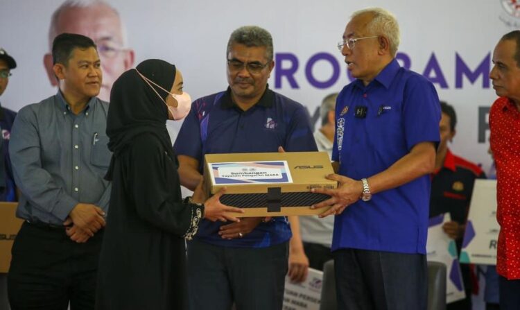 10,506 pelajar B40 terima manfaat bantuan pendidikan YPM