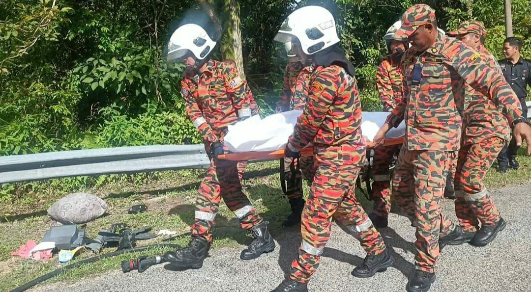 Wanita maut kemalangan tiga kenderaan - Utusan Malaysia