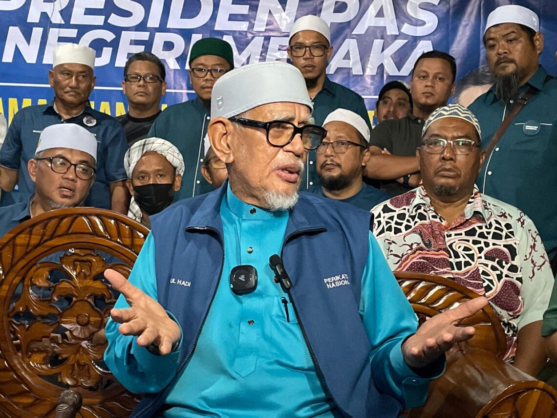 Pas sanggup jadi pembangkang demi tolak kerajaan kotor - Hadi Awang ...