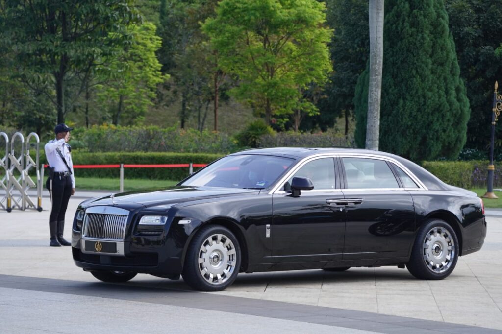 Raja-Raja Melayu tiba di Istana Negara - Utusan Malaysia