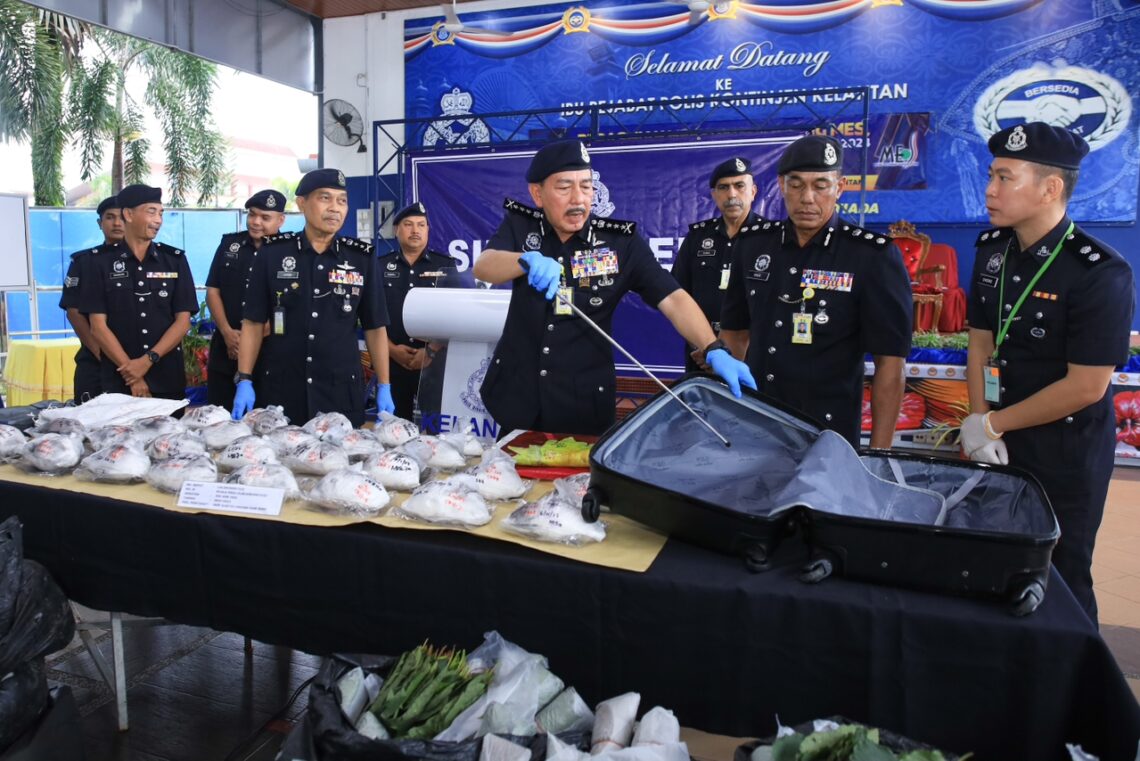Pelajar Tingkatan Empat Ditahan Bantu Siasatan Kes Dadah Rm1 4 Juta