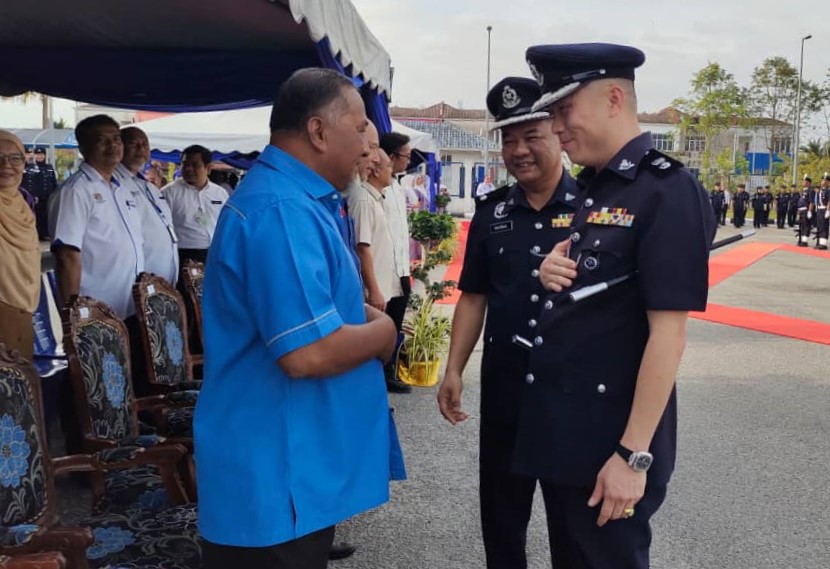 Tukang sapu rugi diperdaya tiga wanita tawar khidmat buang 'hantu ...