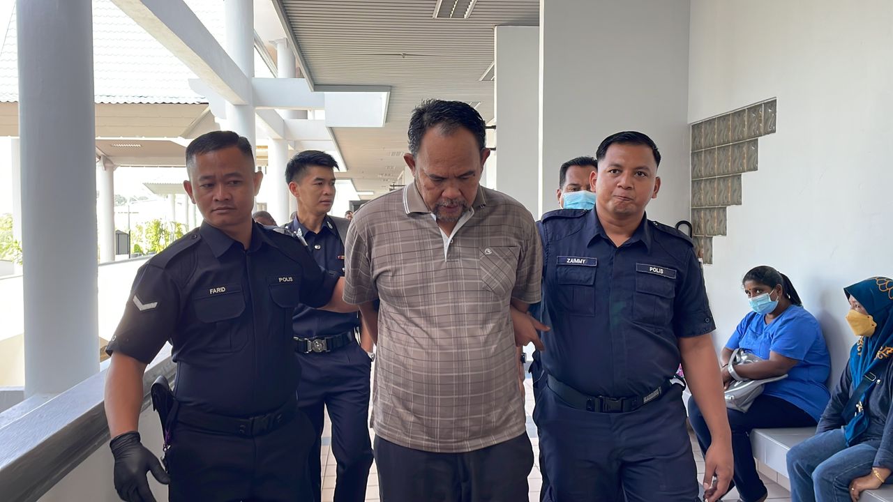 Juruacara majlis didakwa ‘cangkul’ kepala ibu saudara