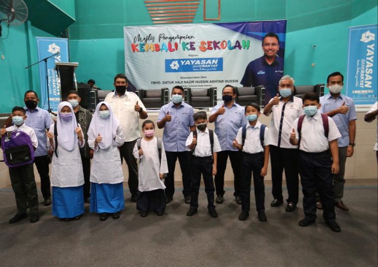 Yayasan Bank Rakyat bantu murid sekolah sempena Program Kembali ke ...