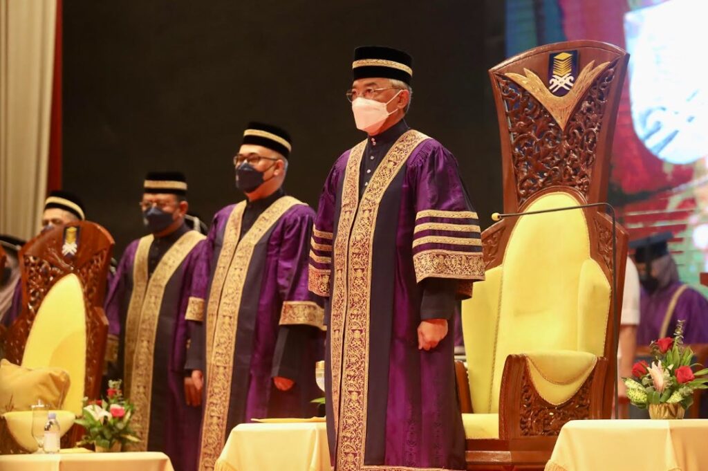 Semua agama mencela amalan rasuah - Agong