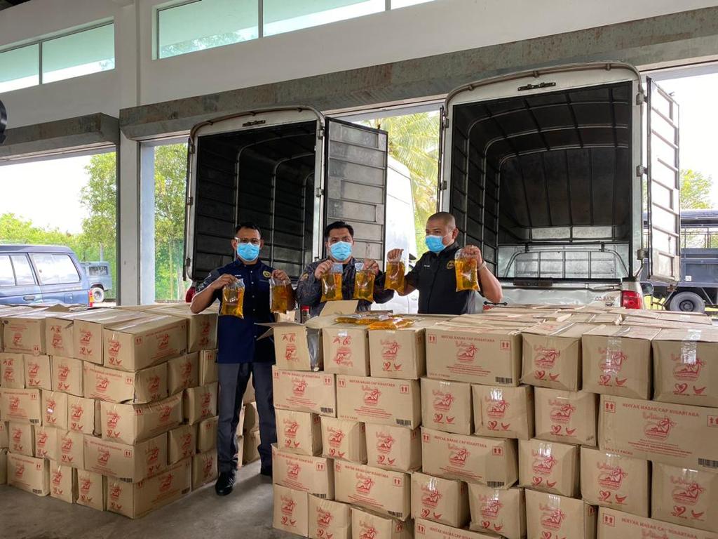 Aksem patah cubaan seludup 10,540 kg minyak masak bersubsidi