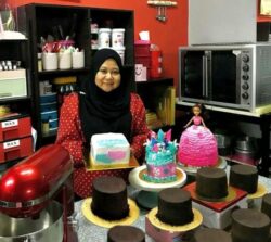 Azlina mampu jana pendapatan empat angka sebulan - Utusan Malaysia