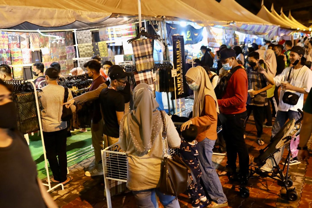 Tawaran beli-belah saat akhir Bazar Kita Raya 2022