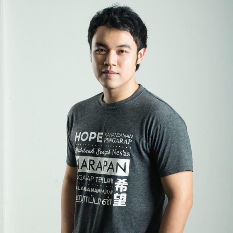 Calon DAP ajak lawan berbahas - Utusan Malaysia