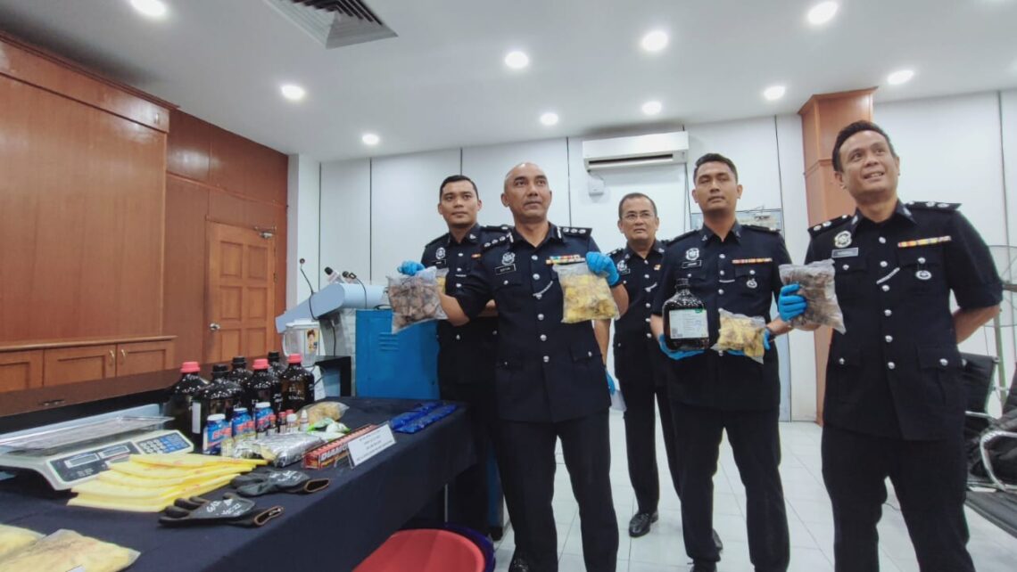 Suami isteri dalang proses heroin ditahan